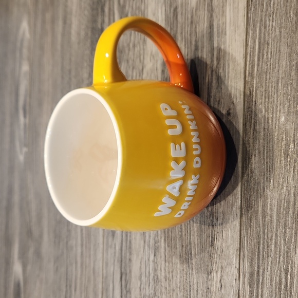 dunkin doughnuts | Kitchen | Euc Dunkin Doughnuts Wake Up Drink Dunkin ...